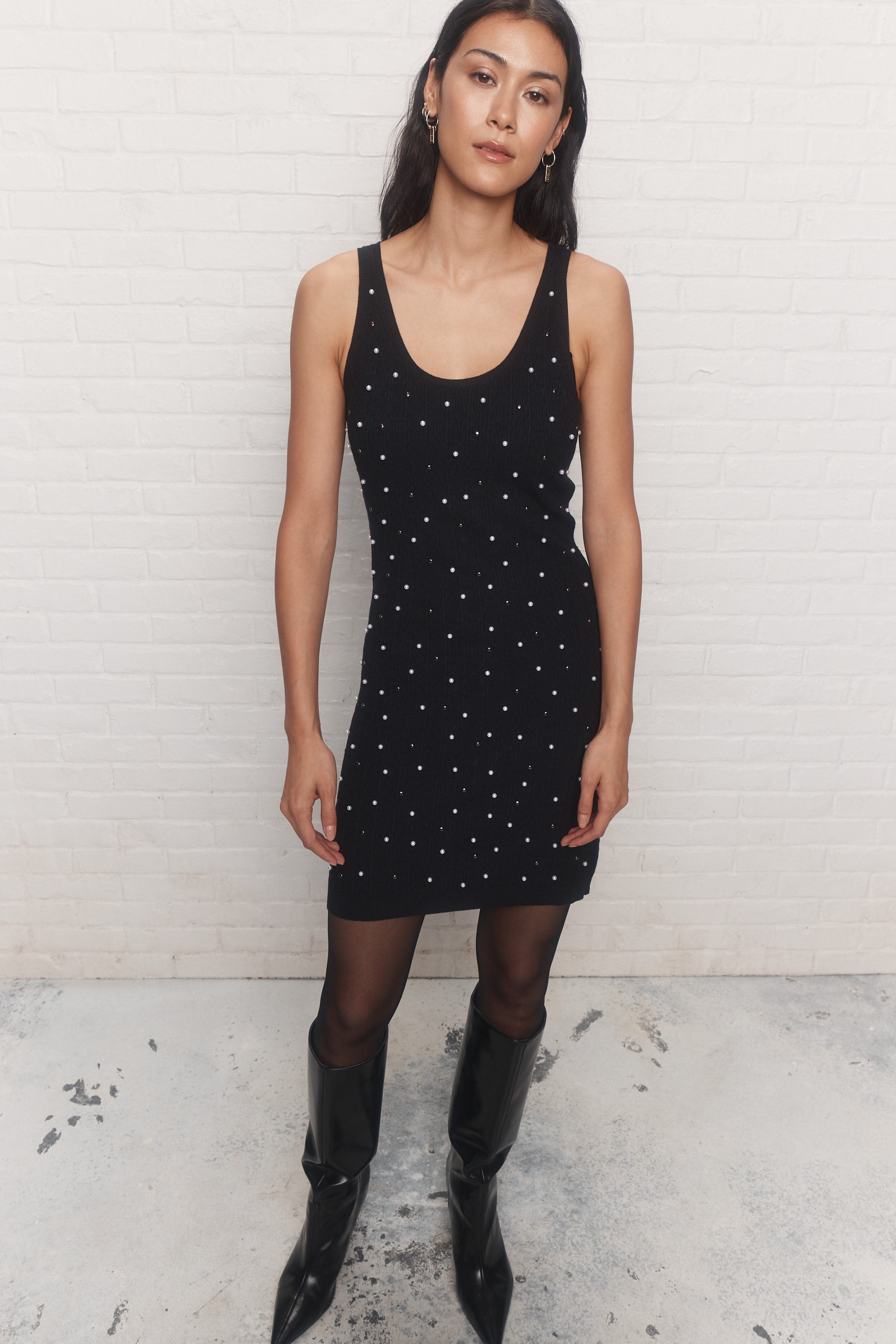 Sam | Robe noire JOELLE en tricot à perles et à strass